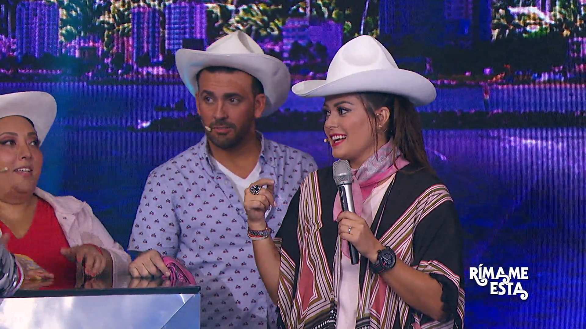 Mariana Echeverría dice que tiene una linda carita "pero también soy cabrona" | Shows Me caigo ...