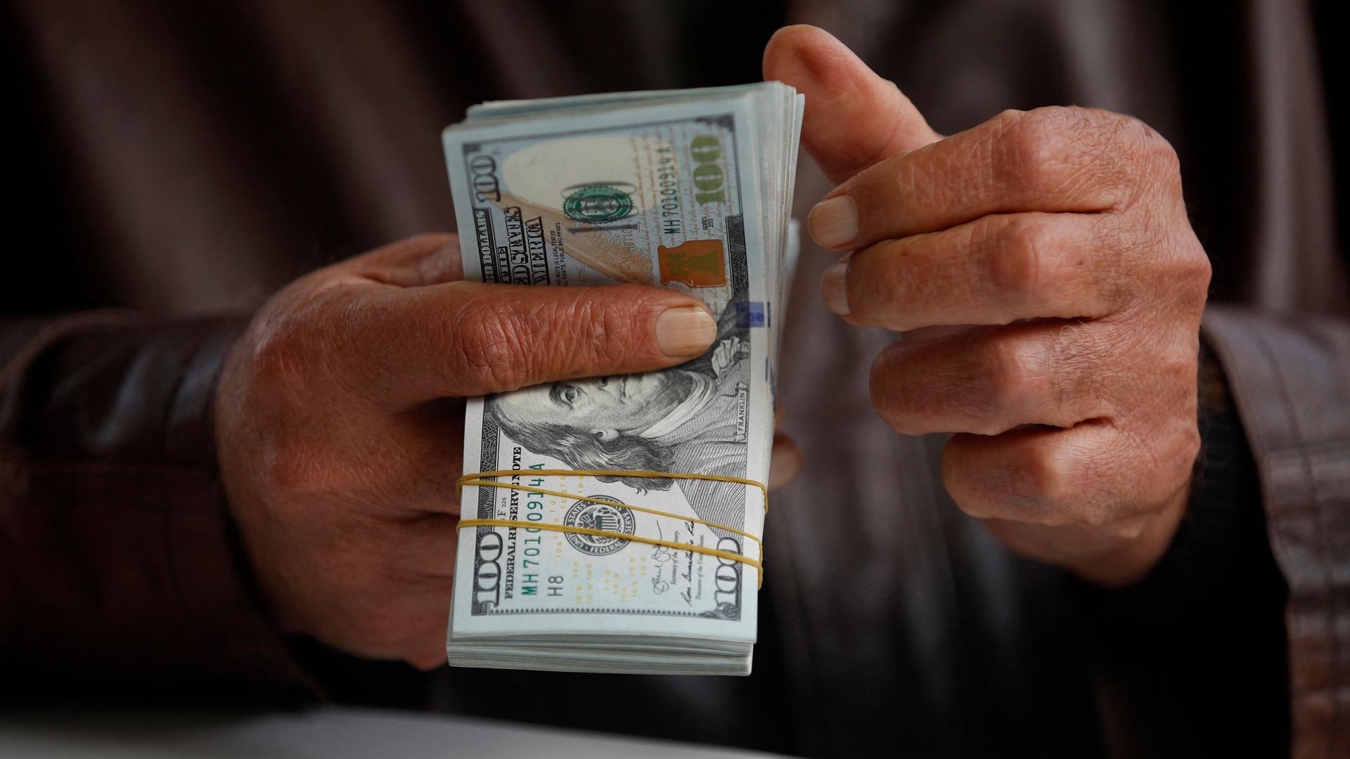 IRS da alivio tributario a mexicanos que envían remesas a México y ...