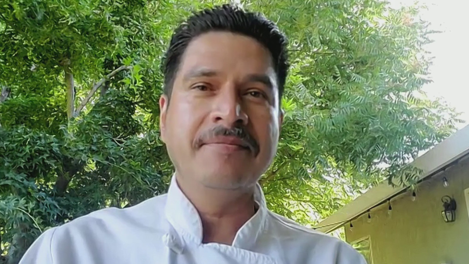 Chef mexicano Marcos Murillo compra el restaurante en California que le dio su primer empleo en ...