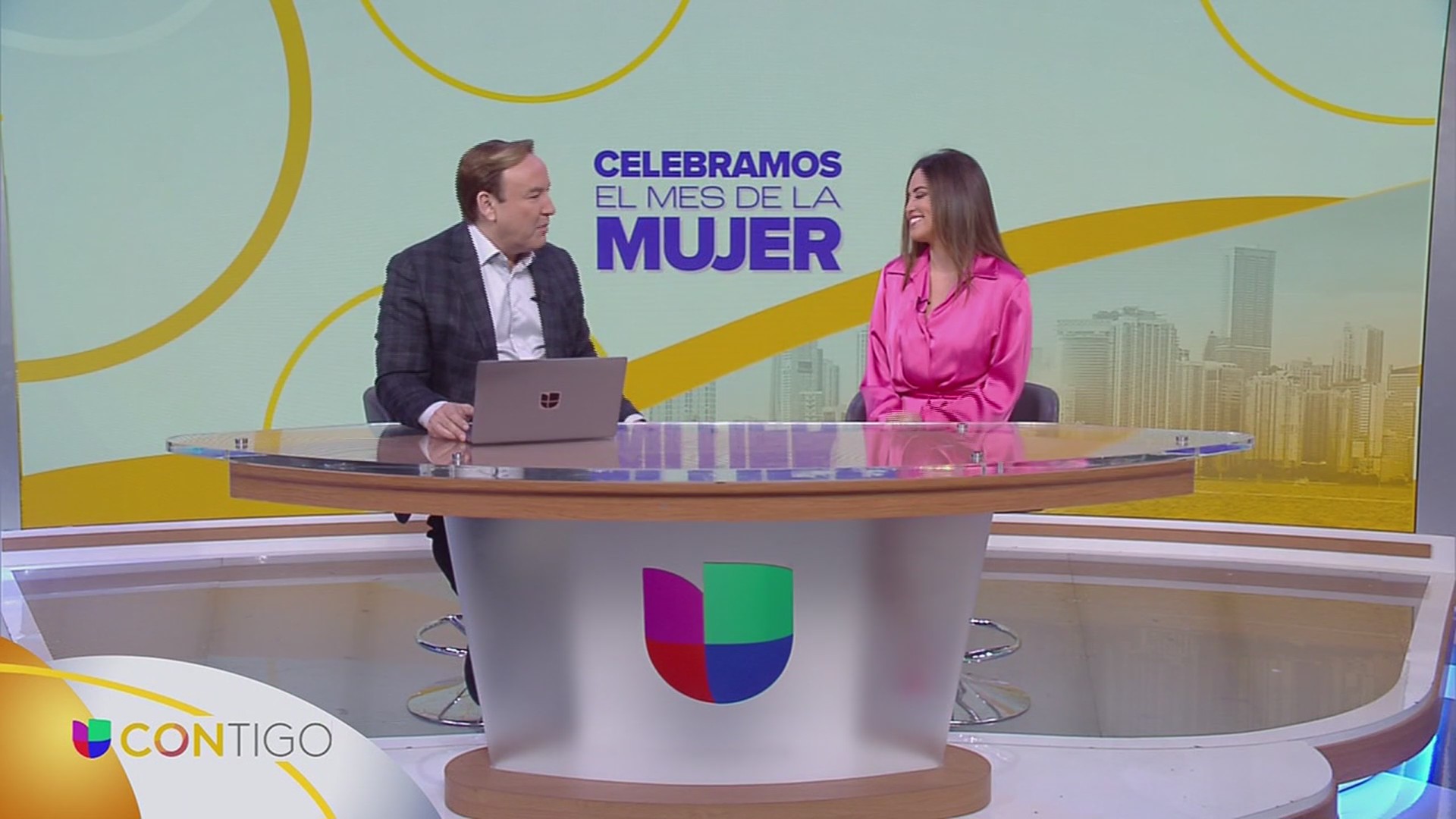 Celebramos el Mes de la Mujer junto a Pamela Silva | Video | Univision ...