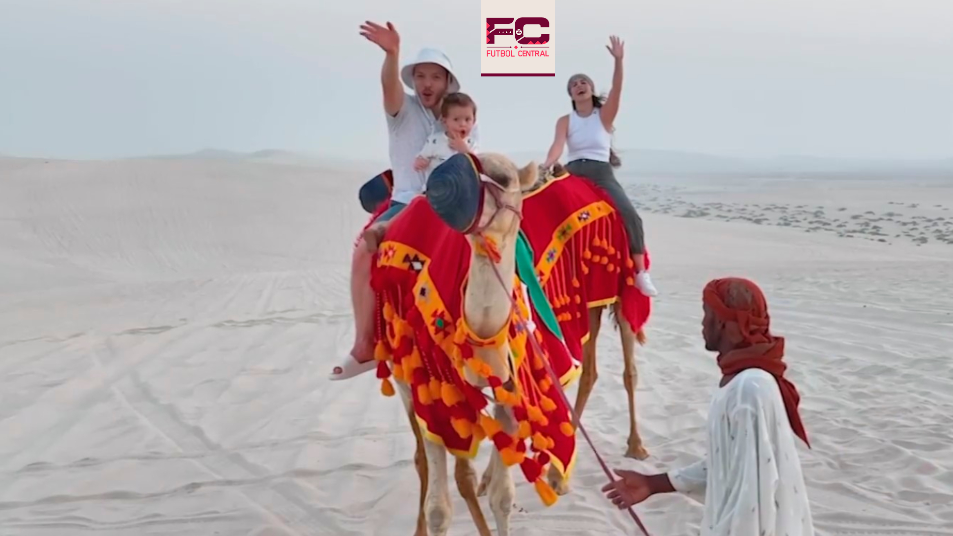 Una familia mexicana en Qatar | ¿Cómo es montar camello en el desierto? | TUDN Mundial - Qatar ...