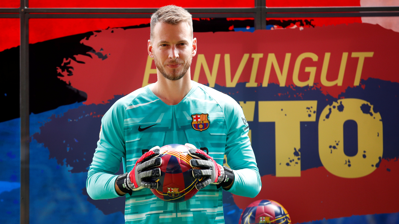 Neto ya se vistió con la armadura del Barcelona: "vengo para hacer ...
