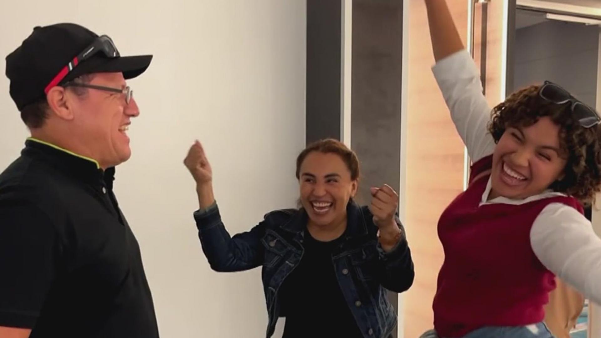 Esta familia perdió su casa en la crisis hipotecaria y acaba de recibir ...