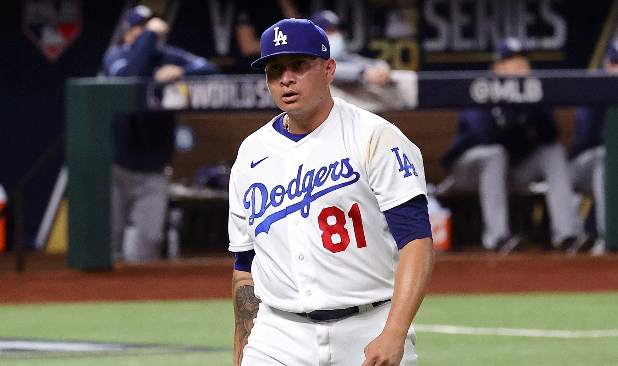 El mexicano Víctor González cumple 11 años en MLB: su historia y ...