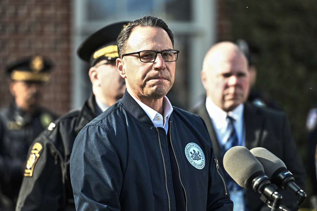 Hombre acusado de quemar la casa del gobernador Josh Shapiro ...