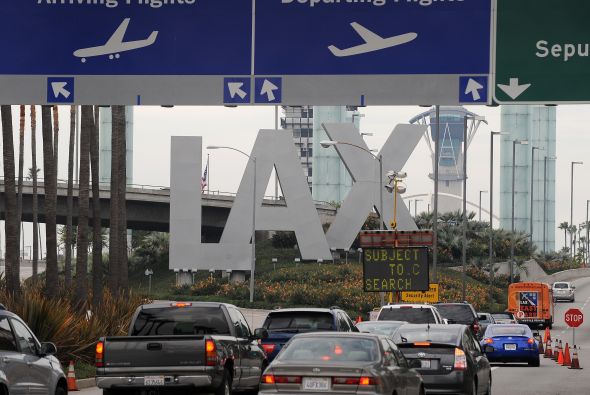 LAX recibirá a 5.9 millones de pasajeros durante esta temporada festiva ...