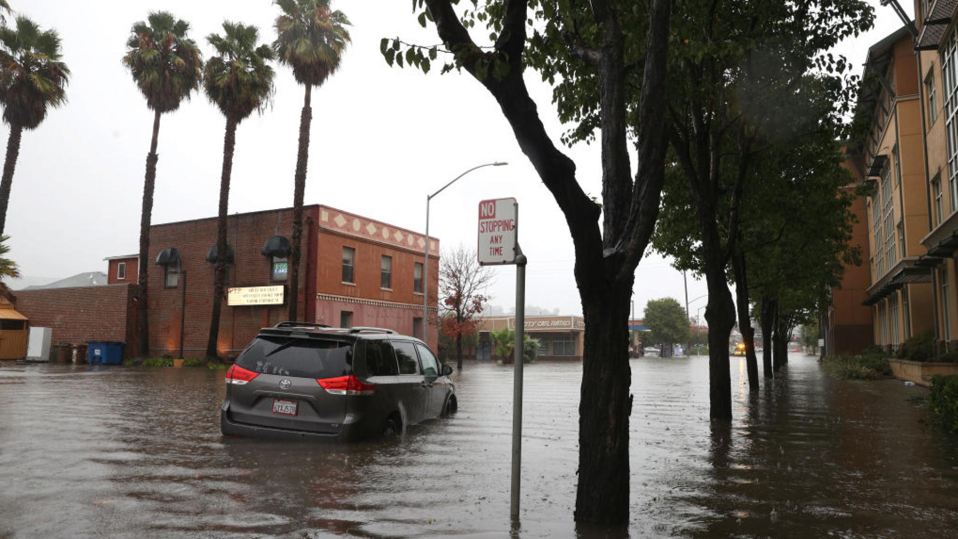 Miles de personas podrían quedar sin electricidad en California por el ...