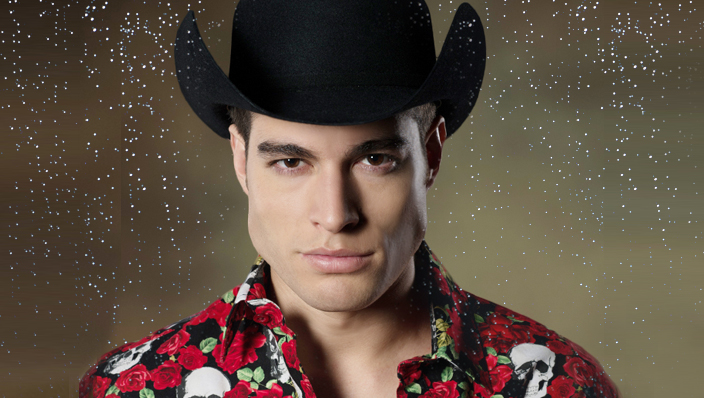 Danilo Carrera es Danilo Cabrera en 'La doble vida de Estela Carrillo ...