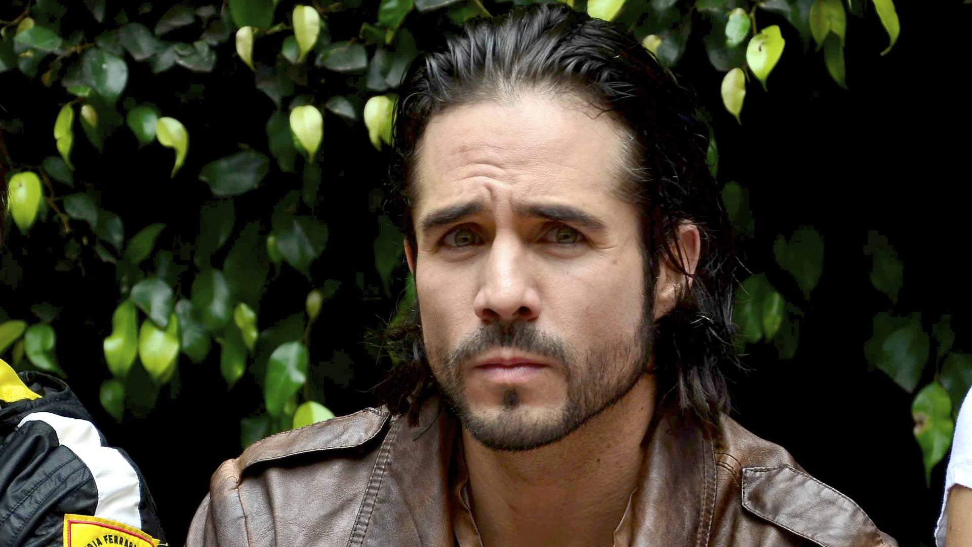 José Ron se inyecta su propia sangre para cuidar su rostro | Shows ...