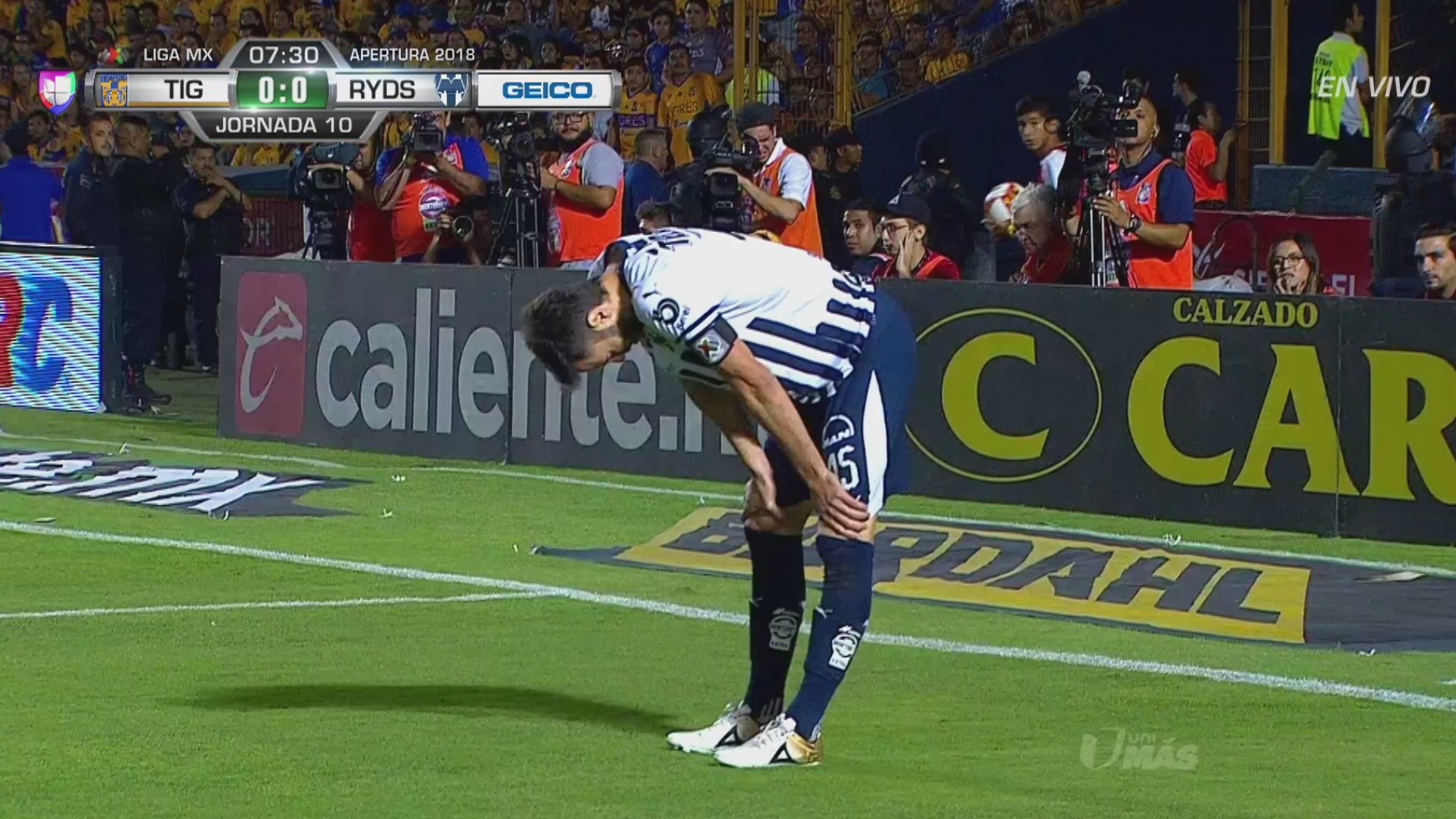 Basanta se desgarró y se fue muy temprano del clásico | Deportes Liga ...