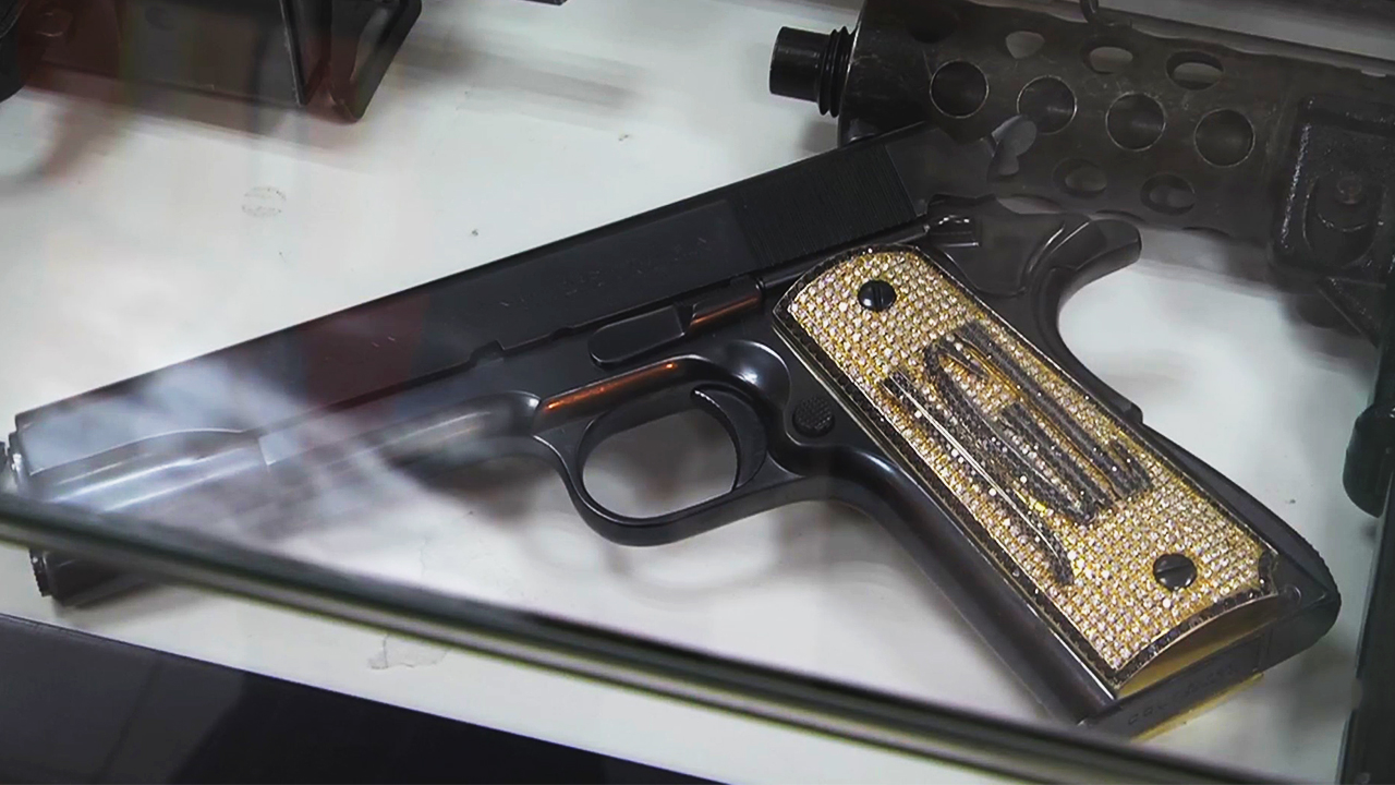 A rare look inside Mexico’s private Narco Museum | Univision News ...