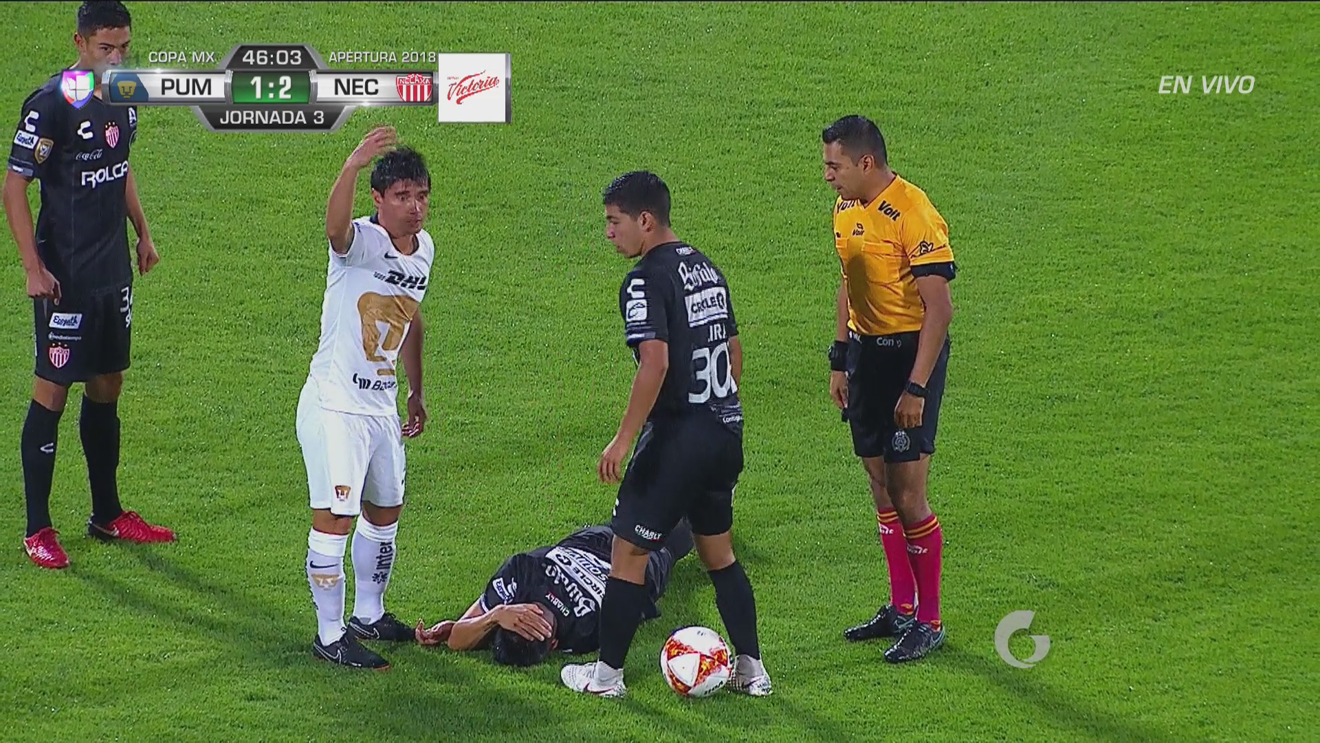 Cabezazo y Pedro Esquivel queda lesionado sobre la cancha | TUDN Copa ...