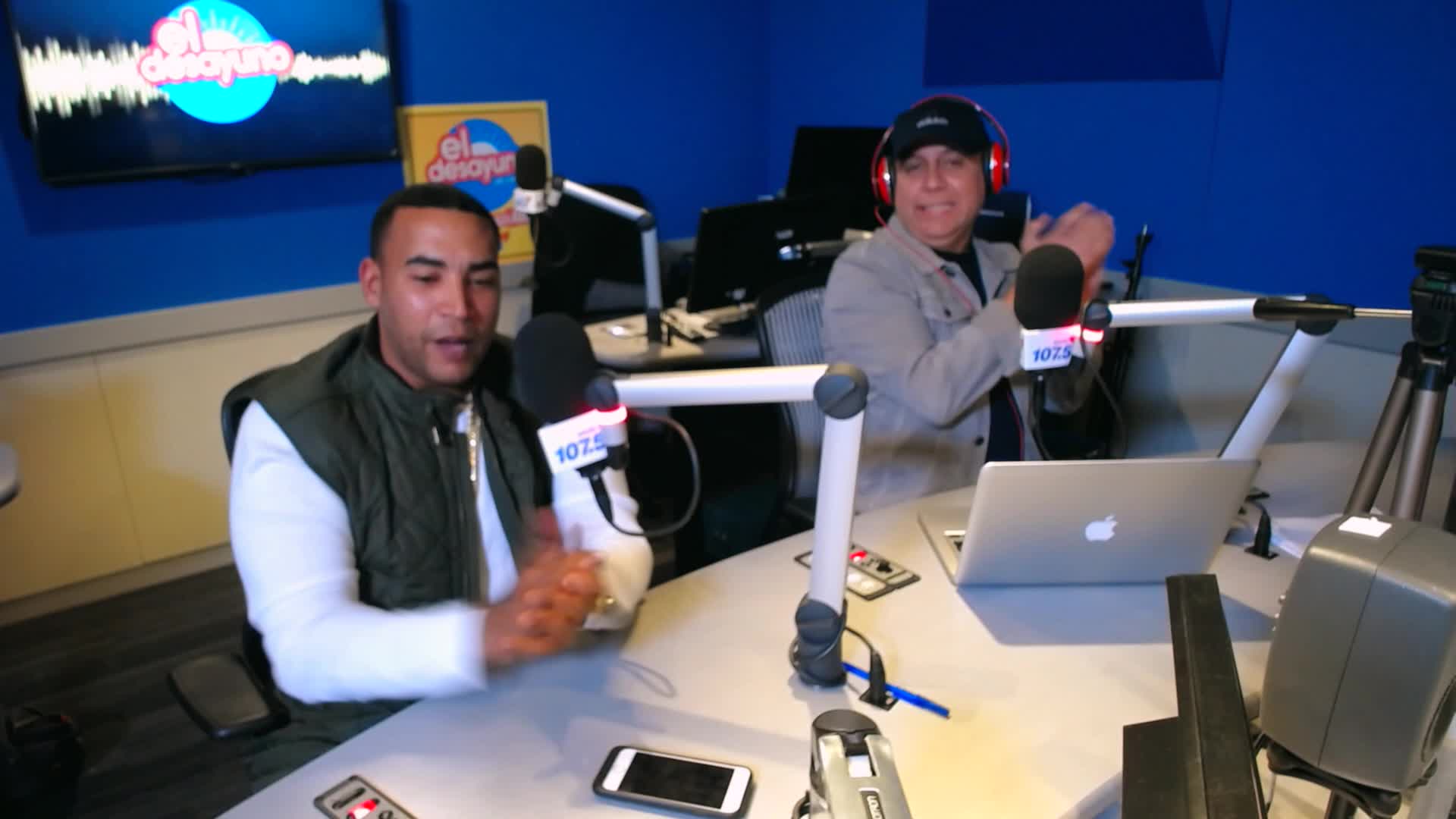 Don Omar se siente 'viejo' entre la nueva generación de reggaetoneros | Video | Univision Amor ...