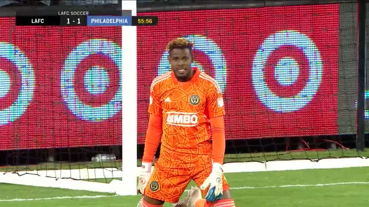 Kwadwo Opoku consigue el empate en jugada armada por Arango y Cifuentes ...