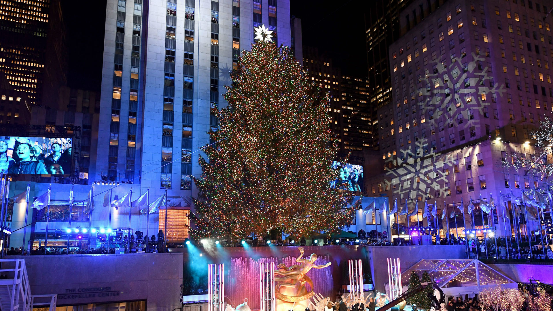 El árbol de Navidad en el Rockefeller Center enciende sus luces en Nueva York | Shows Despierta ...