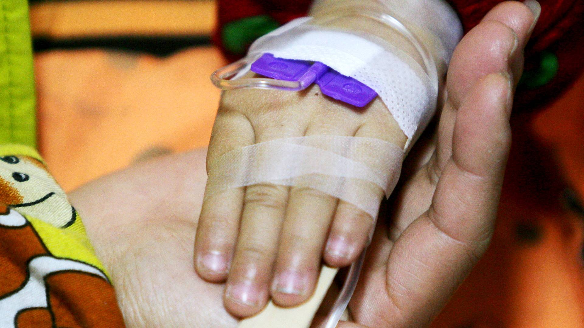 Niño pierde la visión de un ojo tras ser besado por una persona con ...