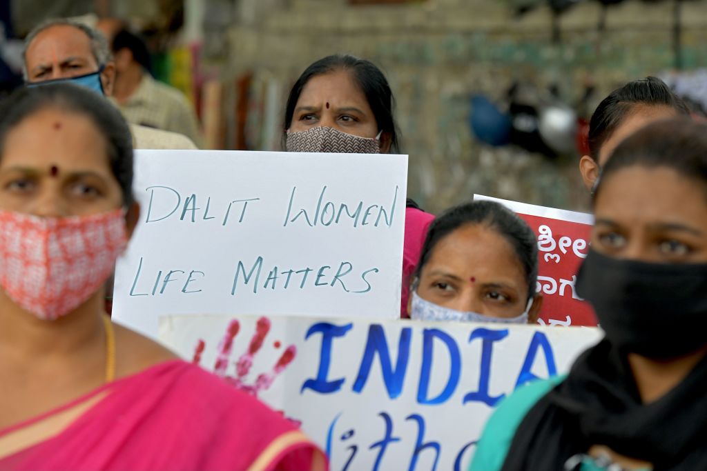Familiares matan a una chica de 17 años por llevar 'jeans': el caso de ...