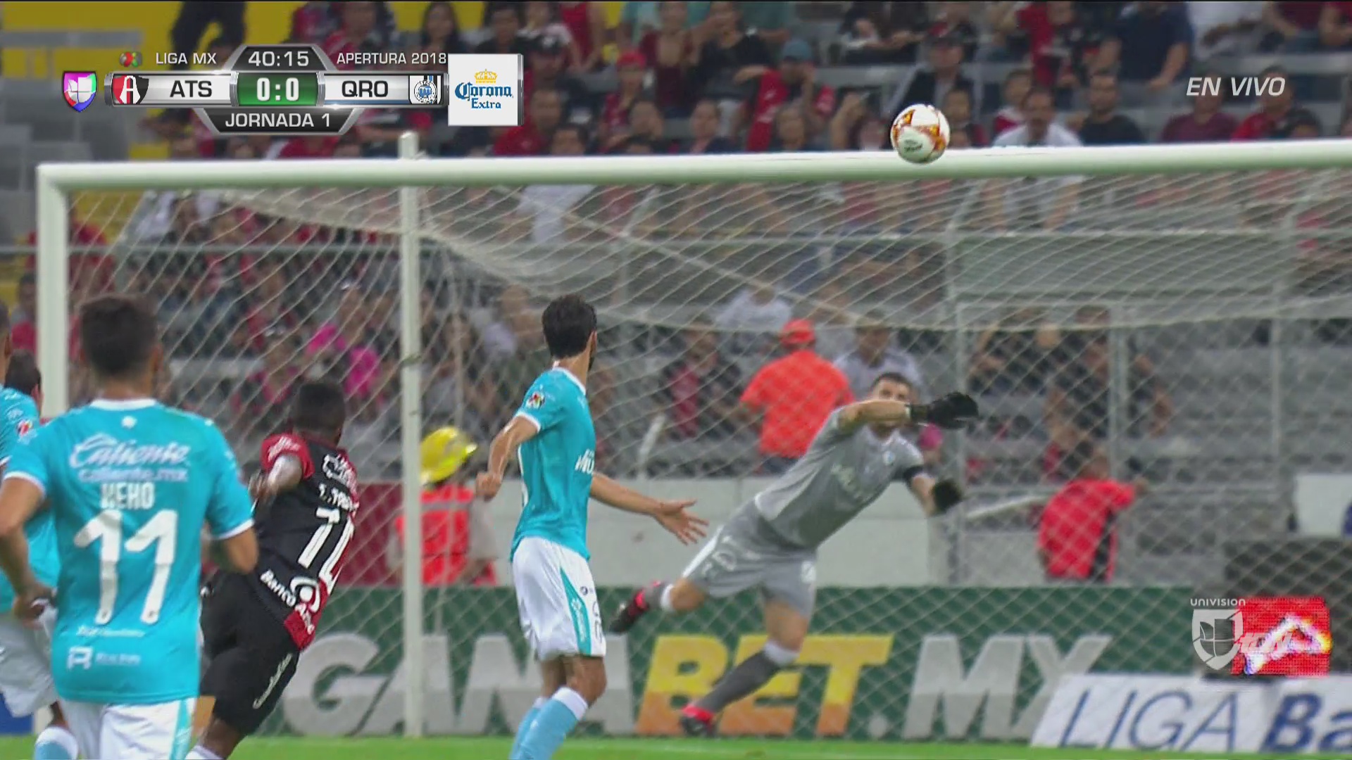 ¡El travesaño salvó a Querétaro! | Deportes Liga MX | TUDN Univision