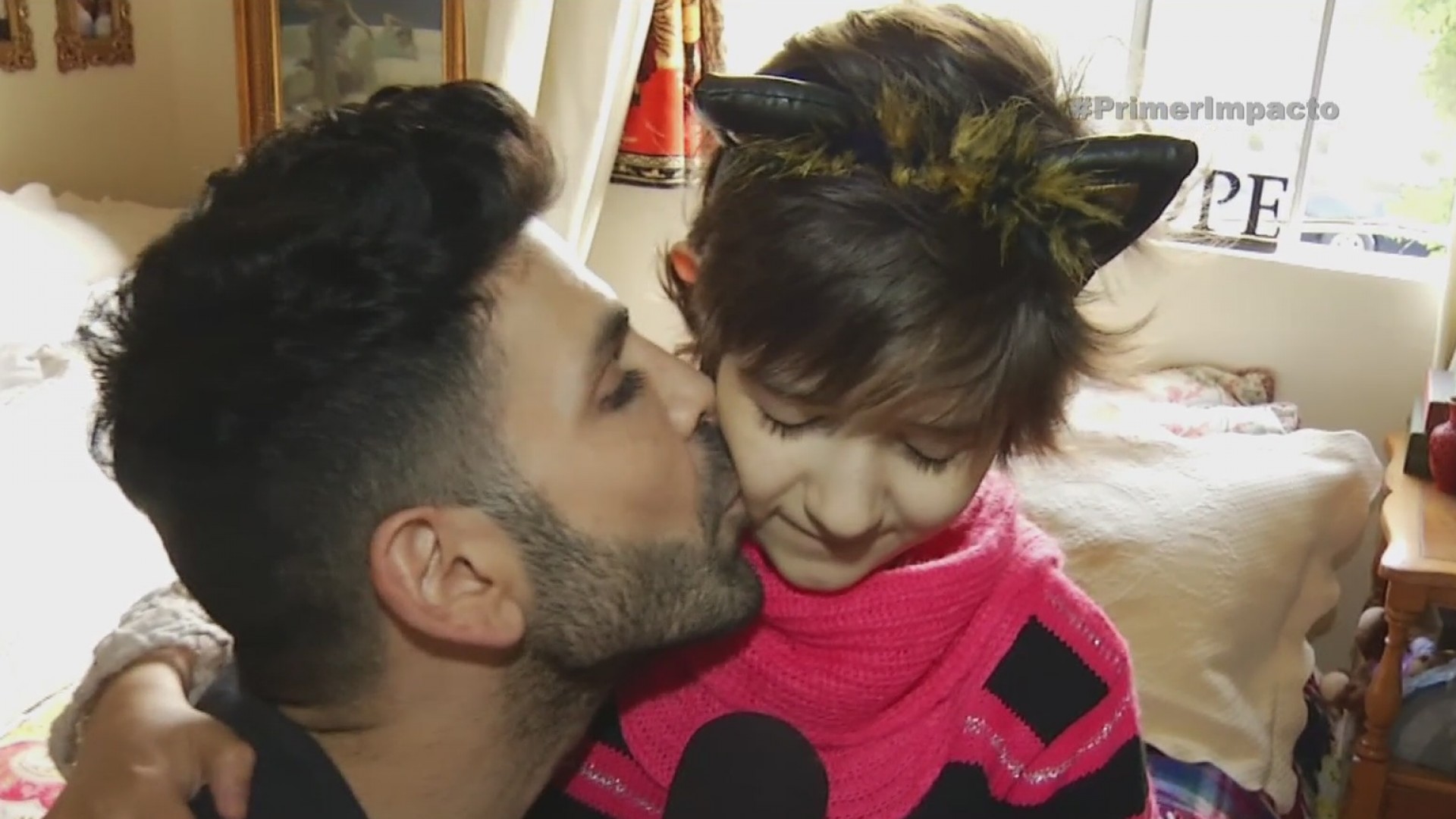 Jomari Goyso le cumple un sueño a una niñ | Shows Primer Impacto | Univision