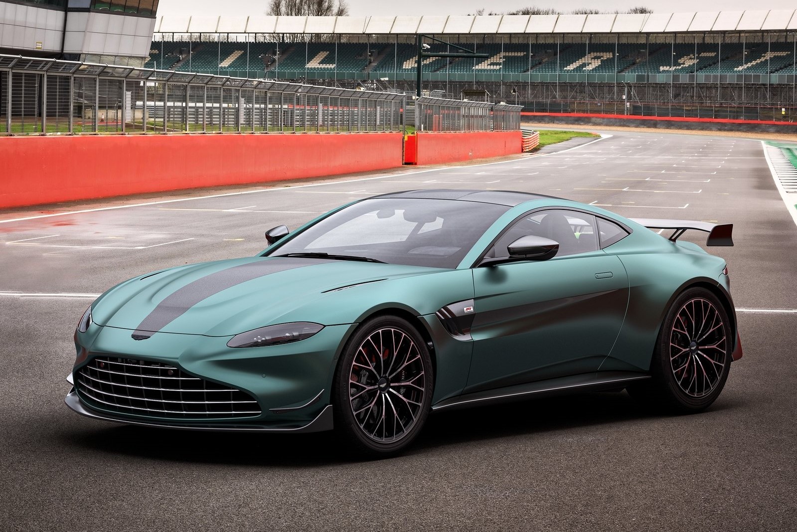 Aston Martin Vantage F1 Edition: de las pistas a las calles | A Bordo ...