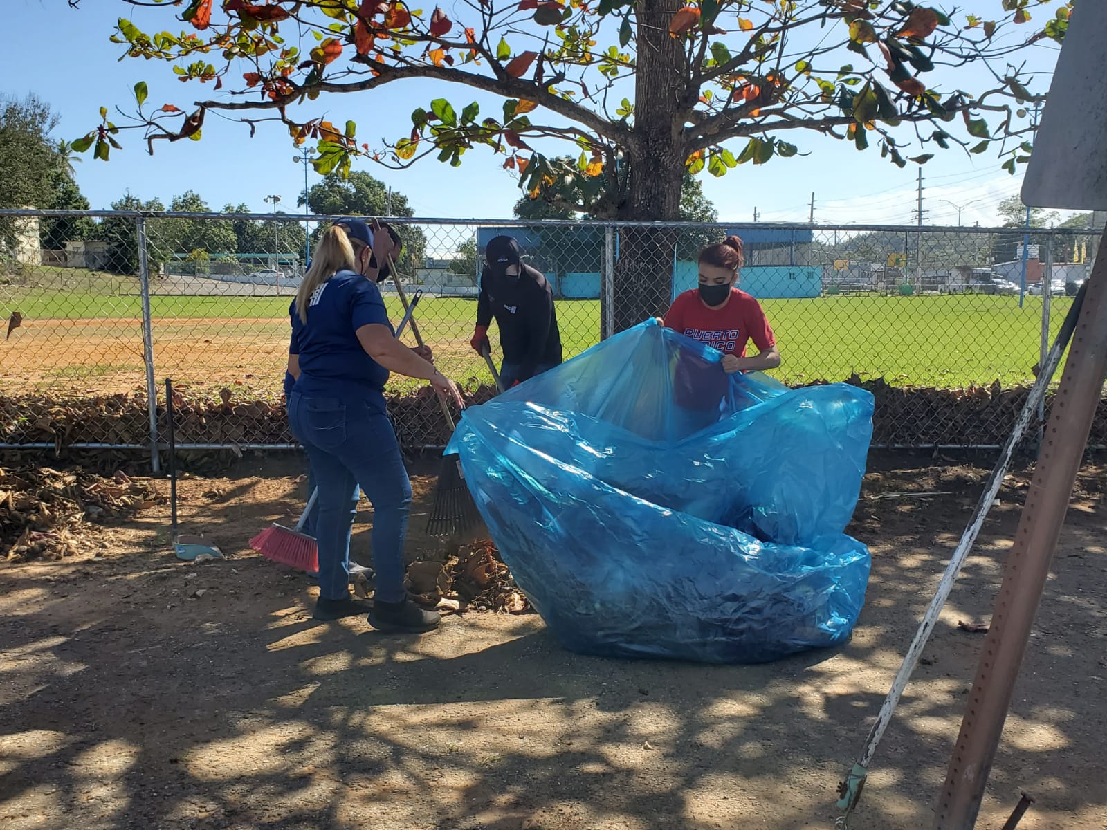 Policía realiza labor comunitaria en el pueblo de Arecibo | Fotos ...