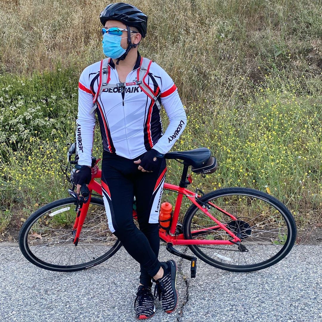 Larry Hernández vuelve a tener accidente en bicicleta, donde casi ...