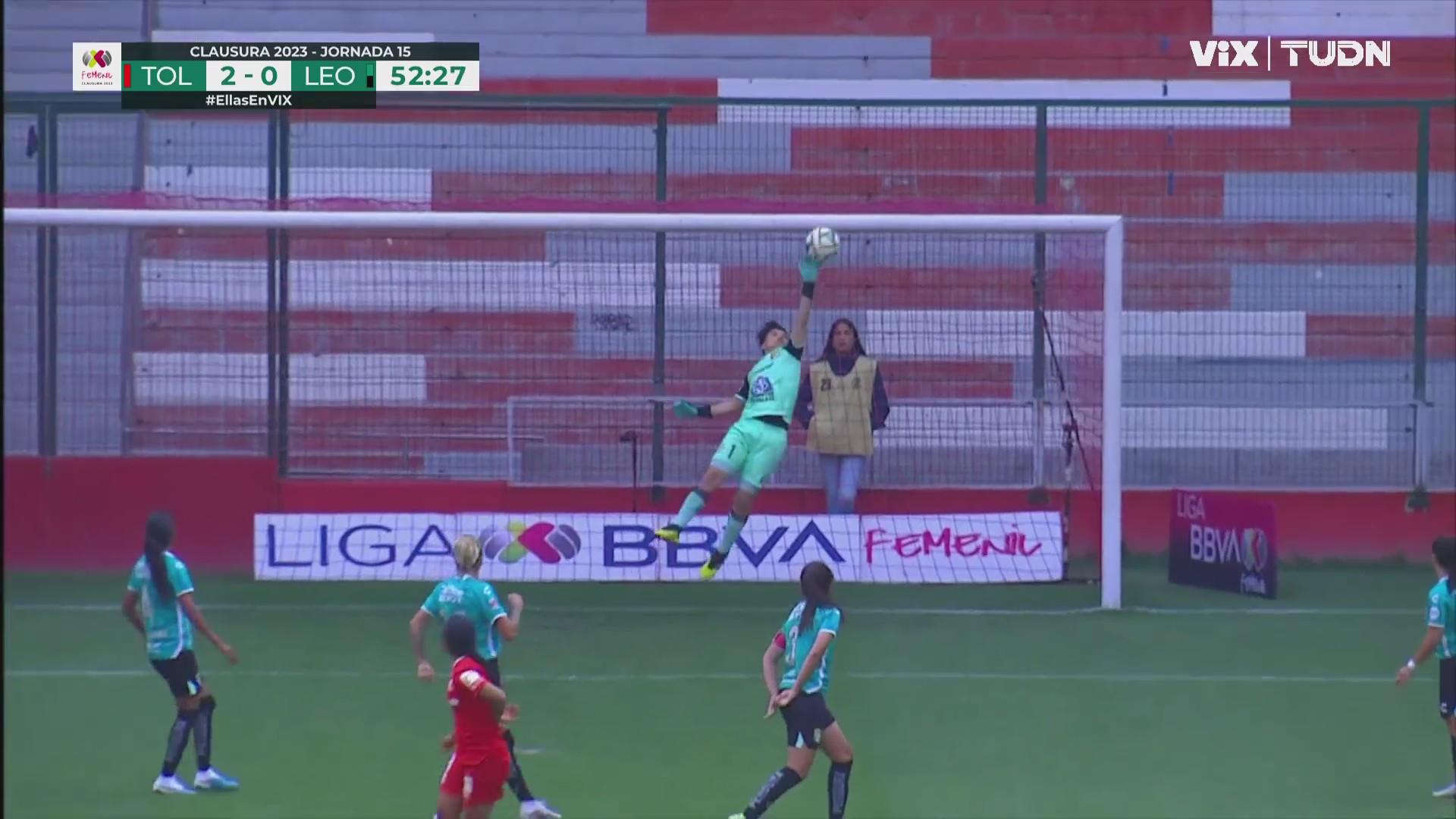 ¡Atajadón! Ángeles se eleva y saca el tiro de Román del ángulo | TUDN ...