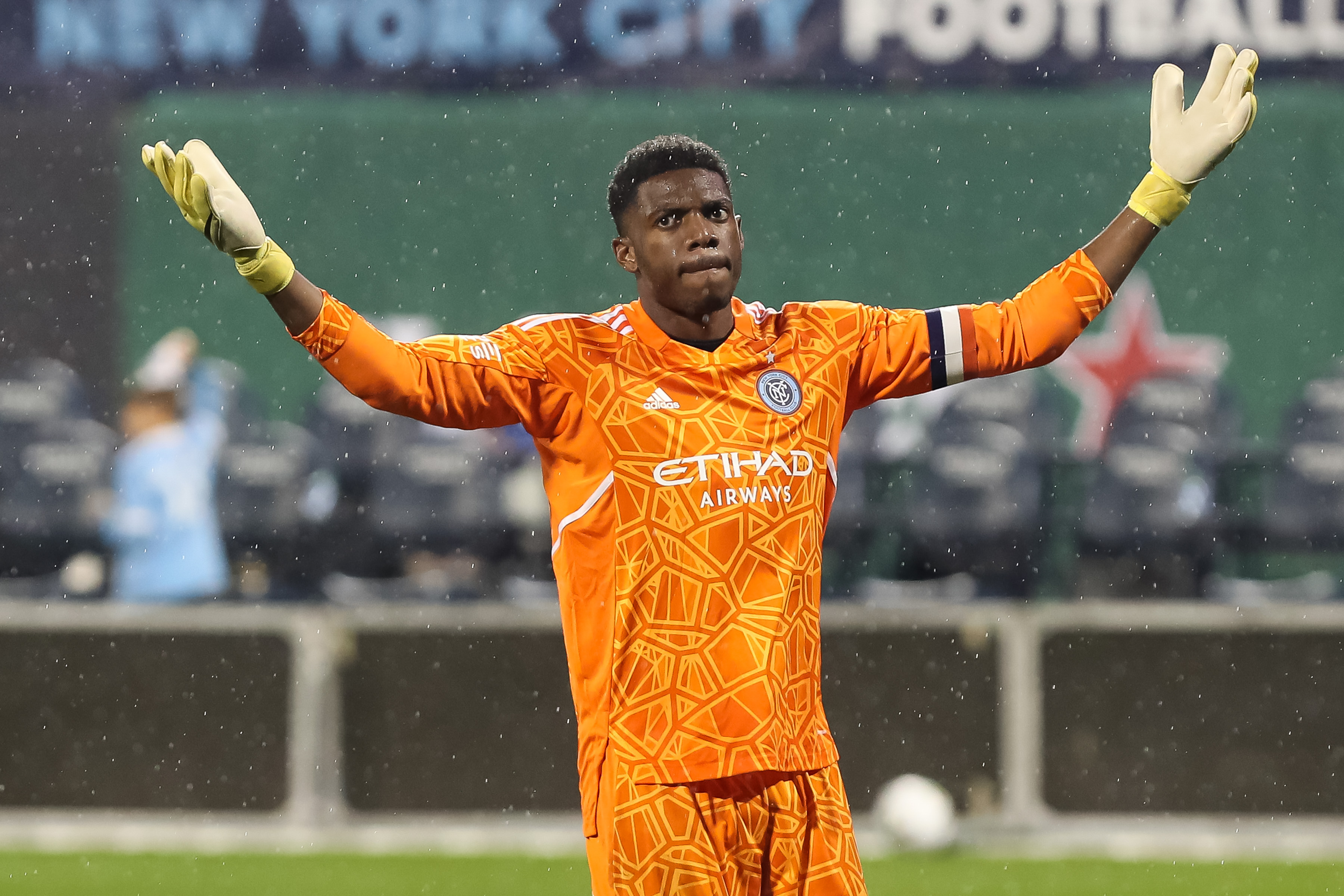 ¿Súper equipo en 2023? Toronto FC contrata al arquero Sean Johnson ...