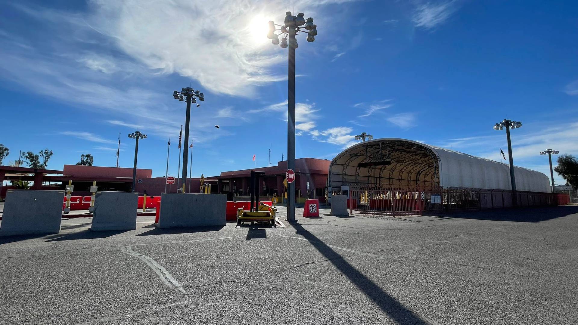 Puerto fronterizo de Lukeville, Arizona cierra sus puertas por tiempo ...