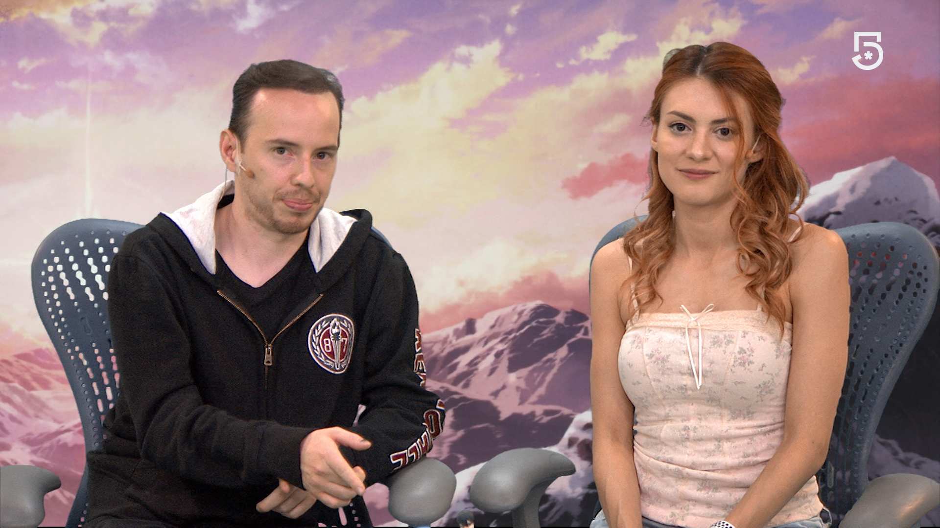 Ale Delint y 'Luigi' Suárez lloraron haciendo el doblaje de Sword Art Online | Shows Canal 5 ...