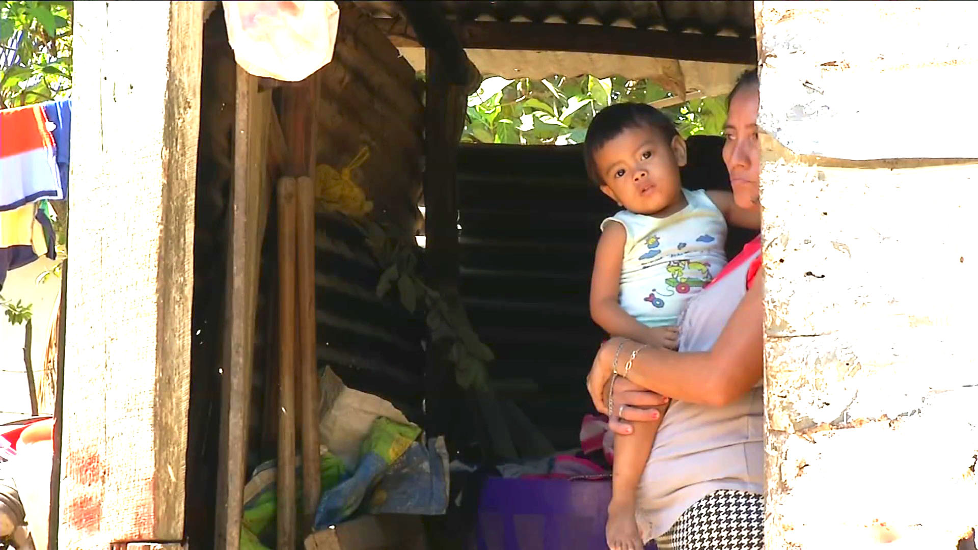 Poverty in Honduras driving a mass exodus to the U.S. | Univision News ...