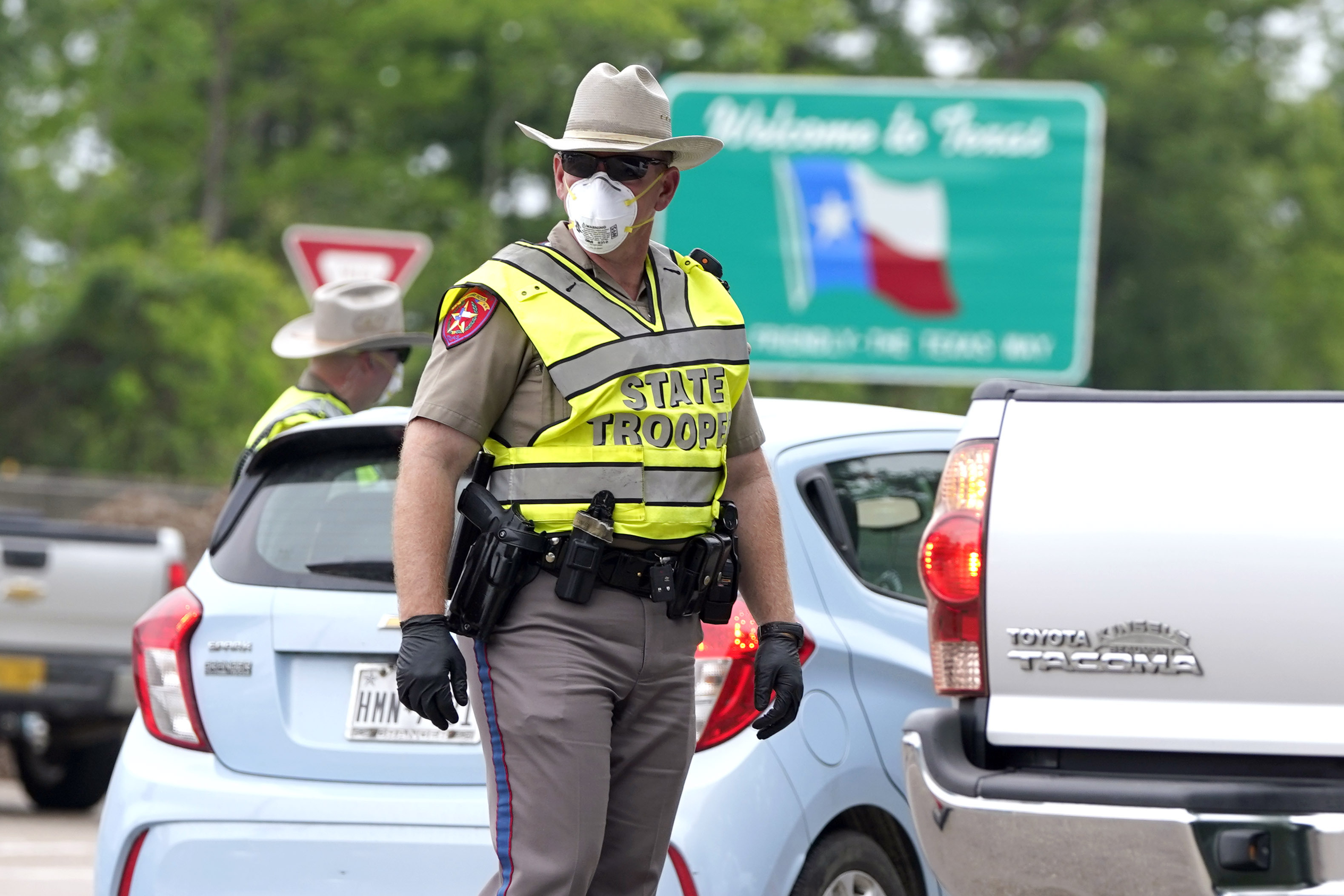 Los patrulleros del Departamento de Seguridad de Texas deberán bajar de ...