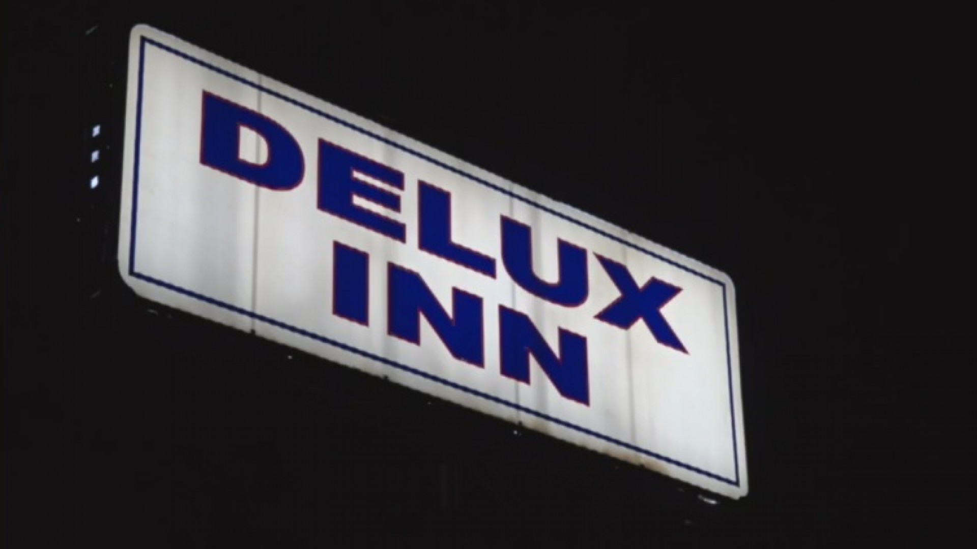 Fue reportada una persona herida al interior del motel Deluxe Inn en ...