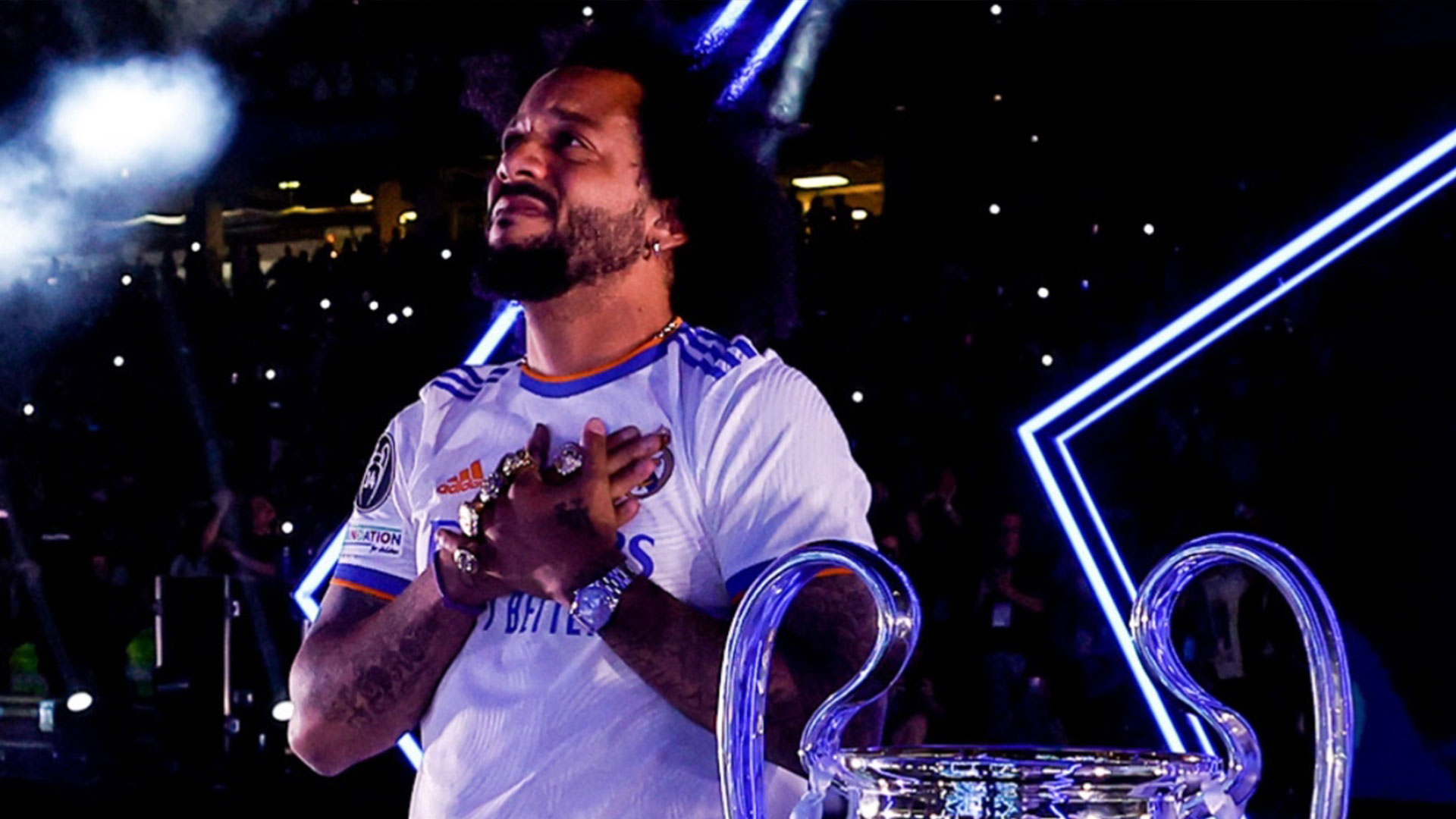 Marcelo llora en su adiós al Real Madrid con ovación de todo el ...
