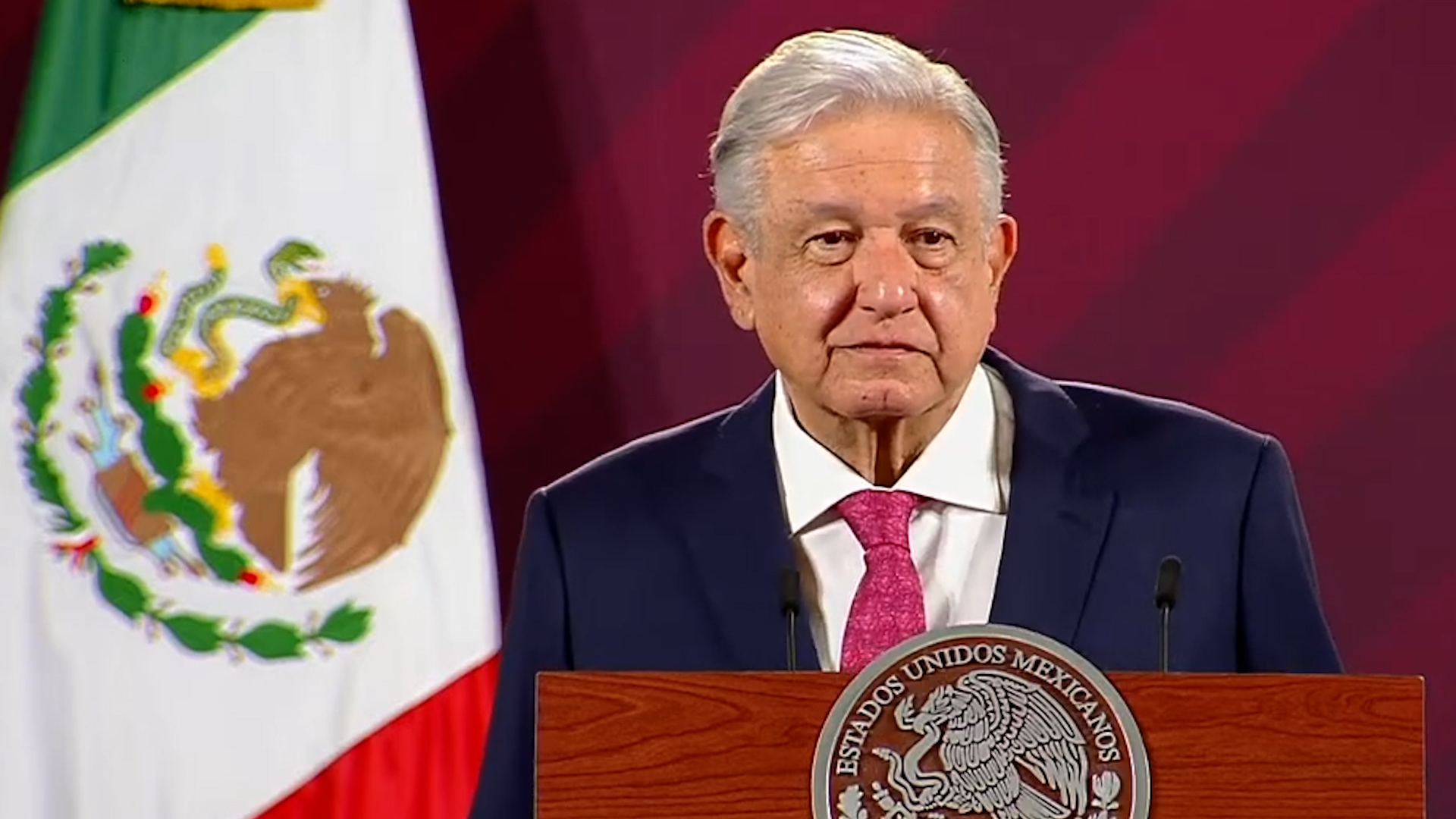 AMLO llega tarde a 'mañanera' por ver el Clásico Mundial y felicita a ...