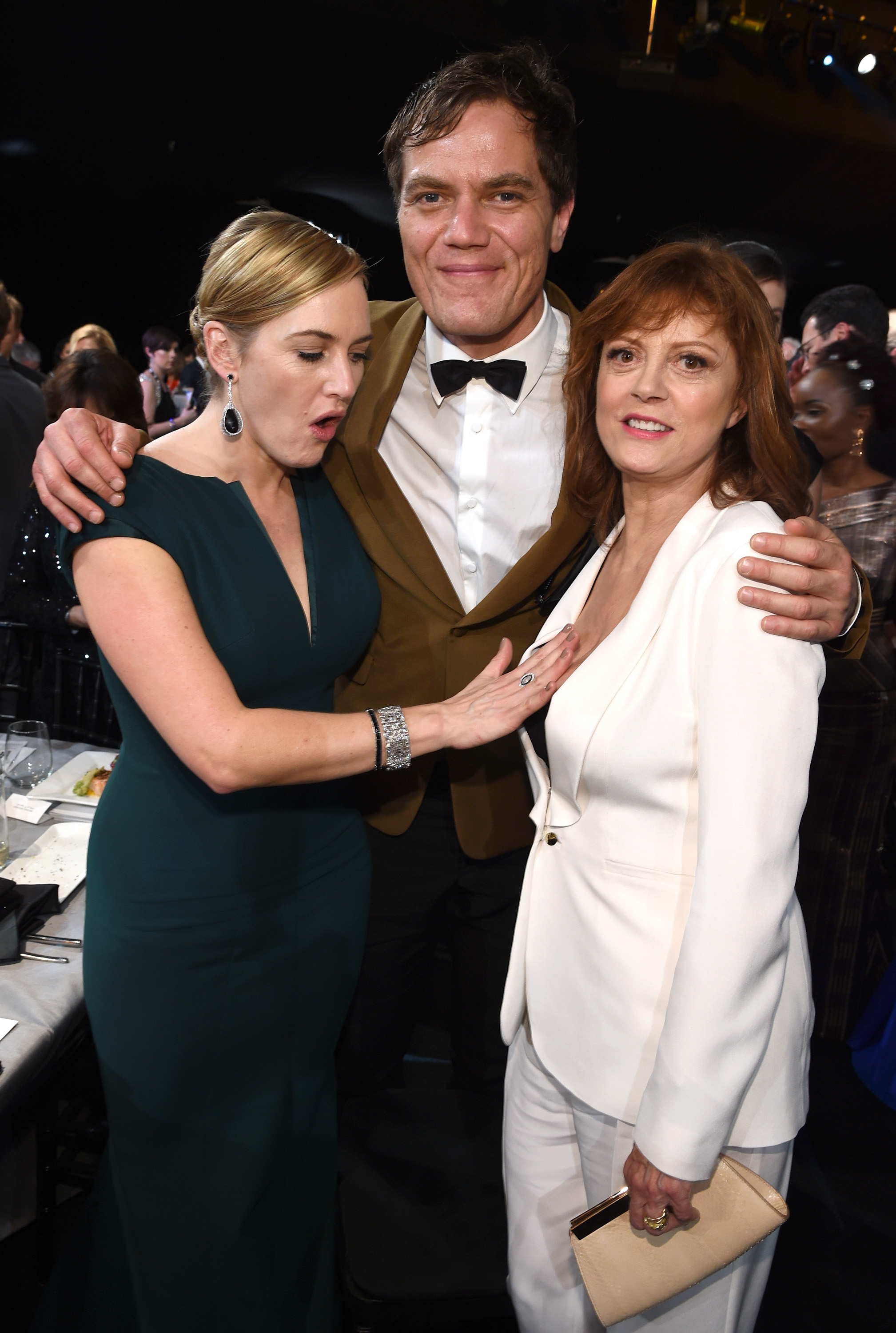 Kate Winslet no pidió permiso a Susan Sarandon para tocarle el pecho ...
