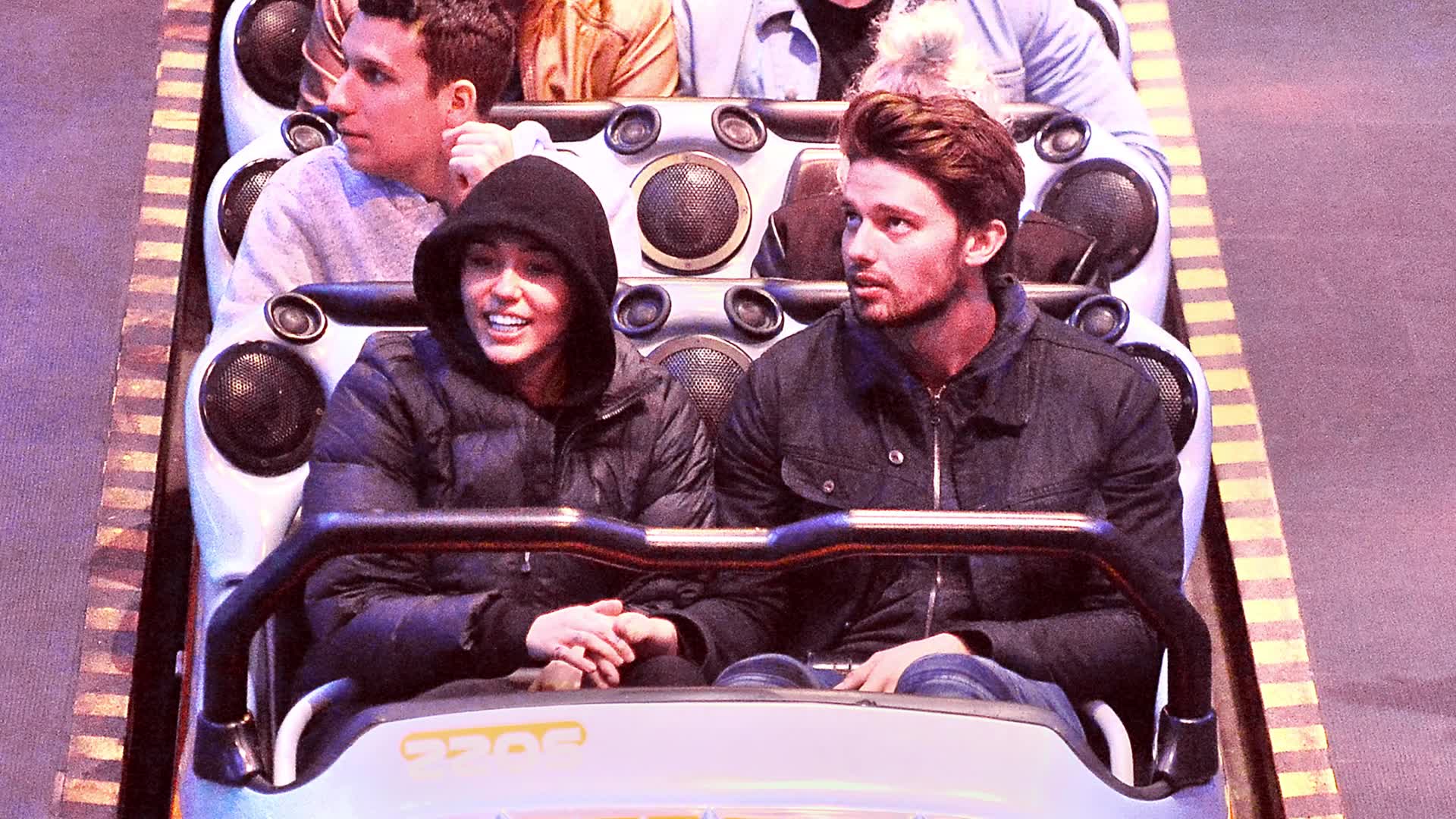 Miley Cyrus y Patrick Schwarzenegger en Disney | Univision Famosos ...