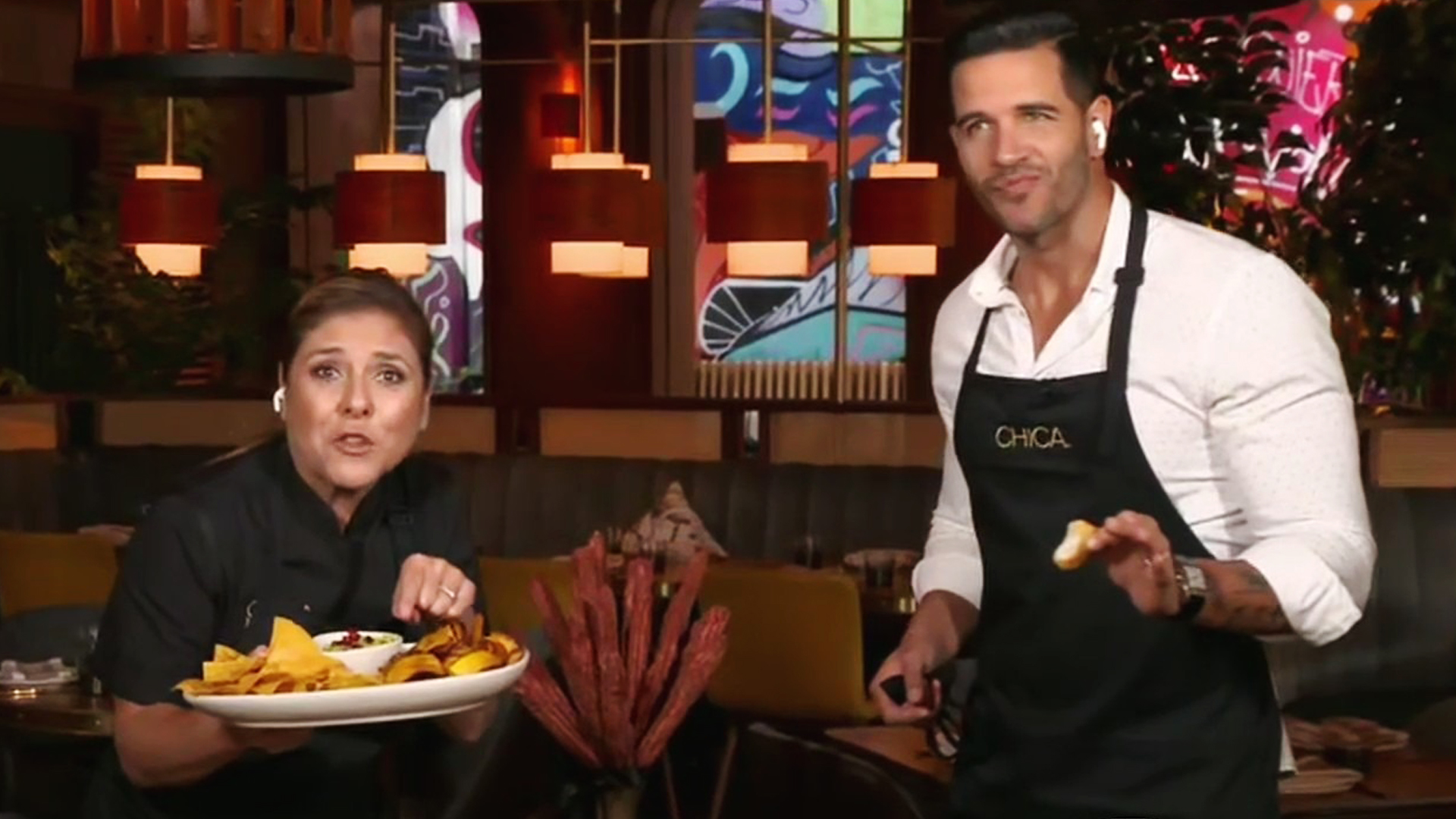 El Chef Yisus acompañó a la chef Lorena en la reapertura de su ...