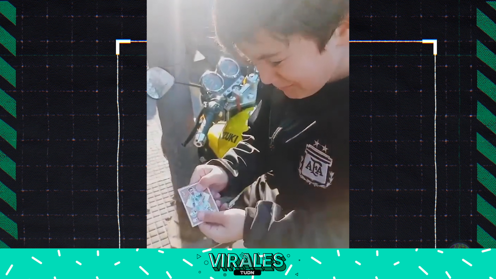 ¡Emotivo! Niño llora porque le salió la estampa de Leo Messi | TUDN ...