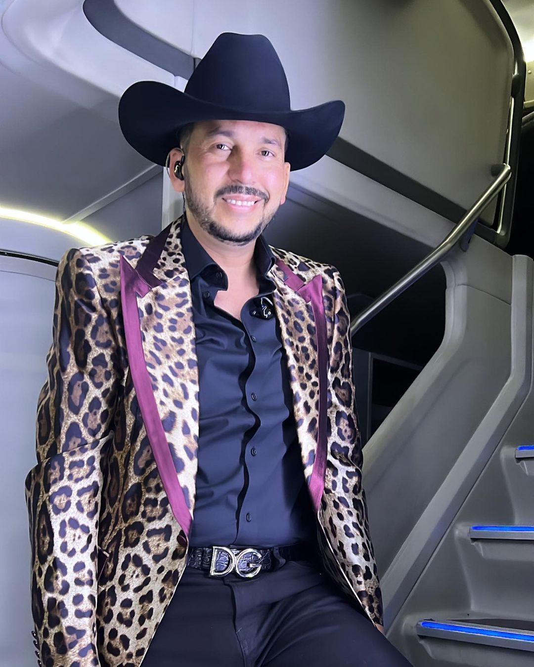 'El Flaco' lanza un disco de éxitos de grandes artistas del regional ...