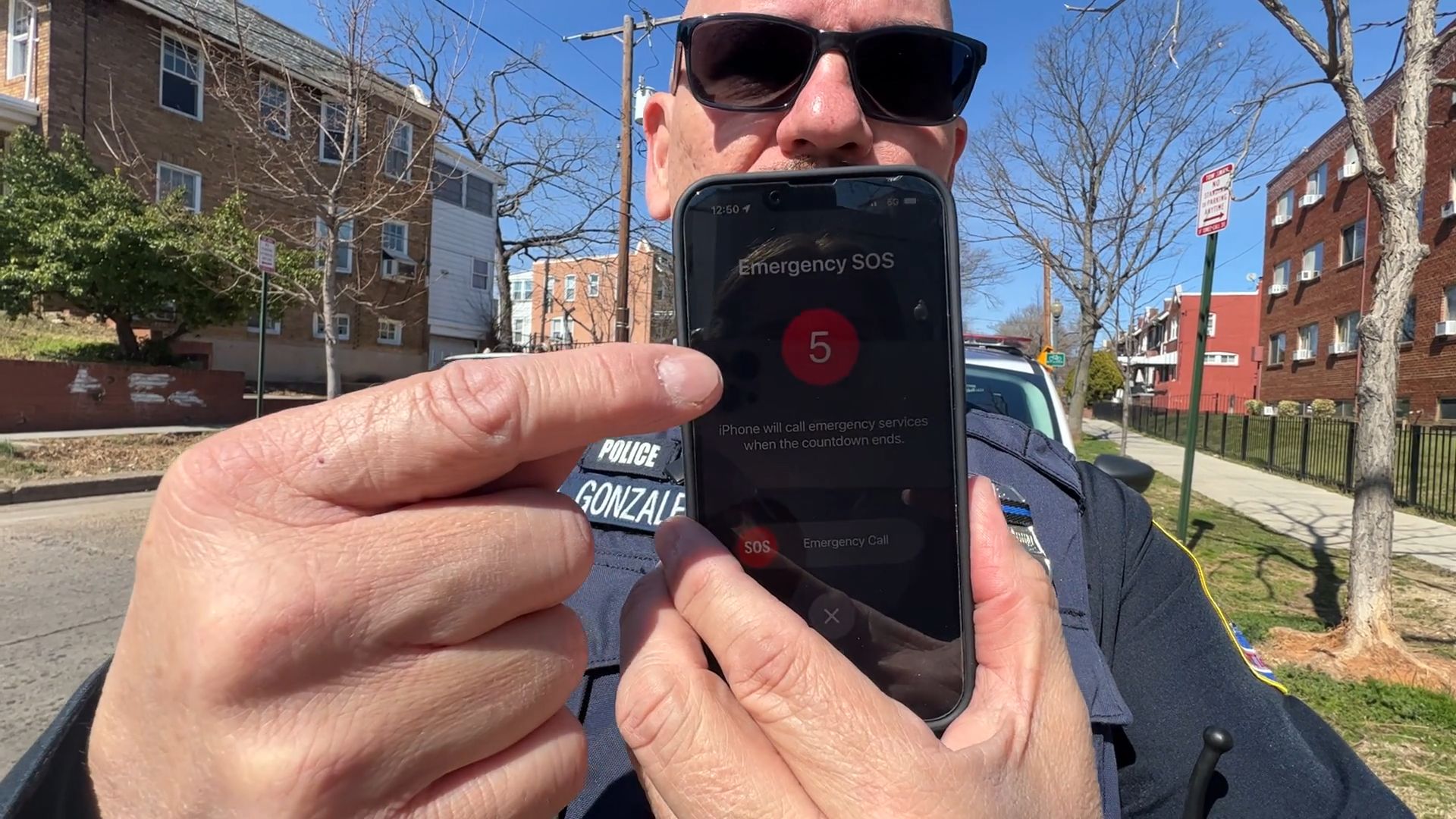 Este sencillo truco te permite marcar al 911 desde tu iPhone si estás ...