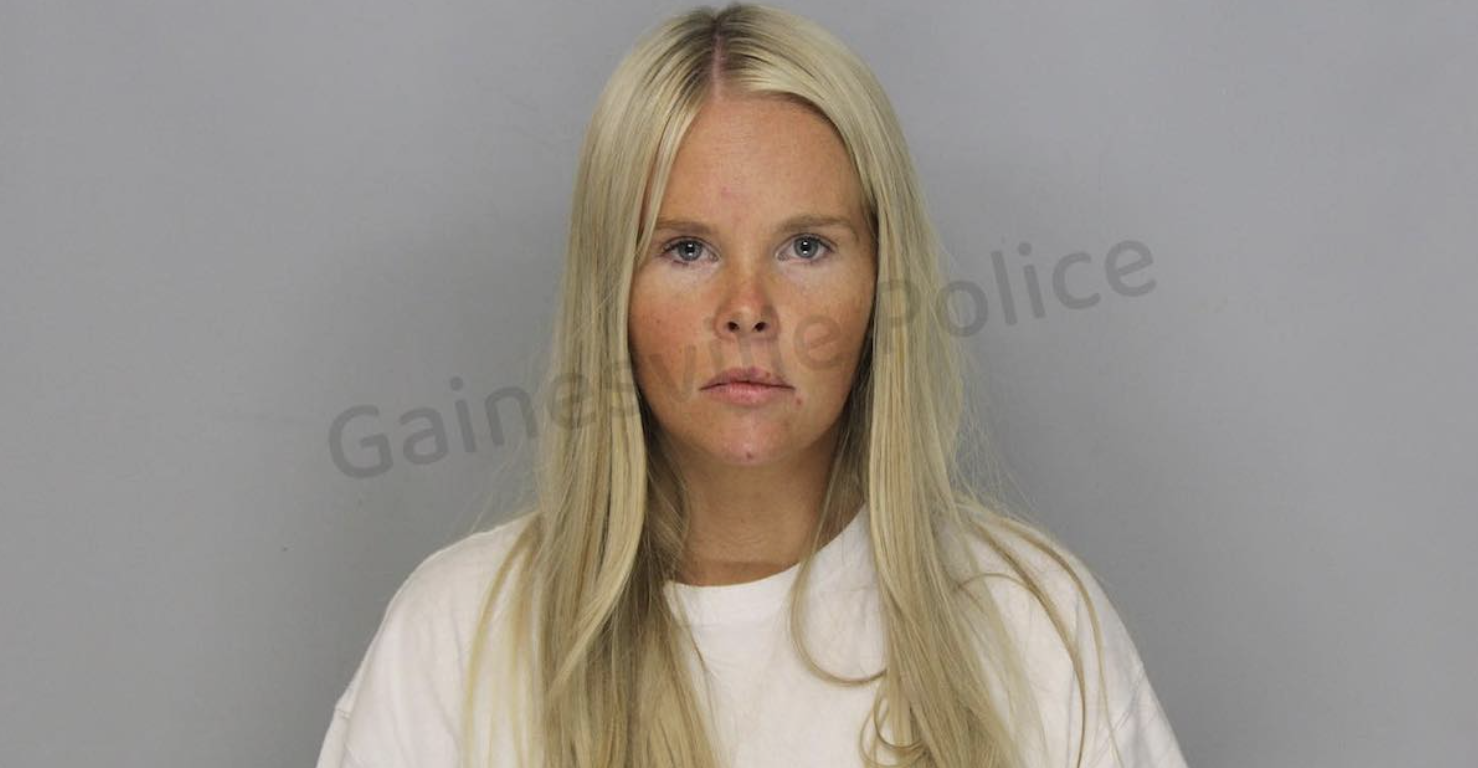 La niñera Abby Elizabeth Chosewood es arrestada por intentar matar a un bebé de un año que ...