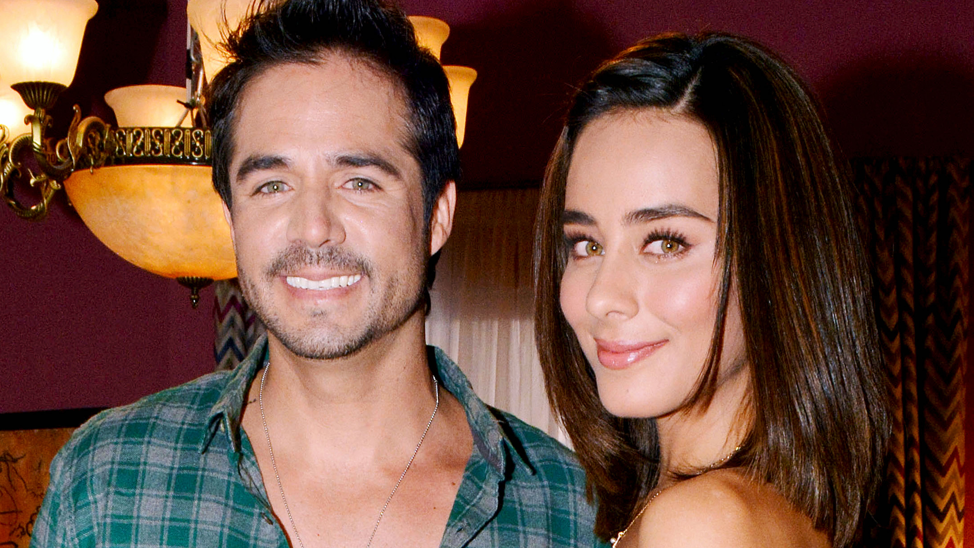 José Ron y Esmeralda Pimentel se parecen a sus personajes de ...