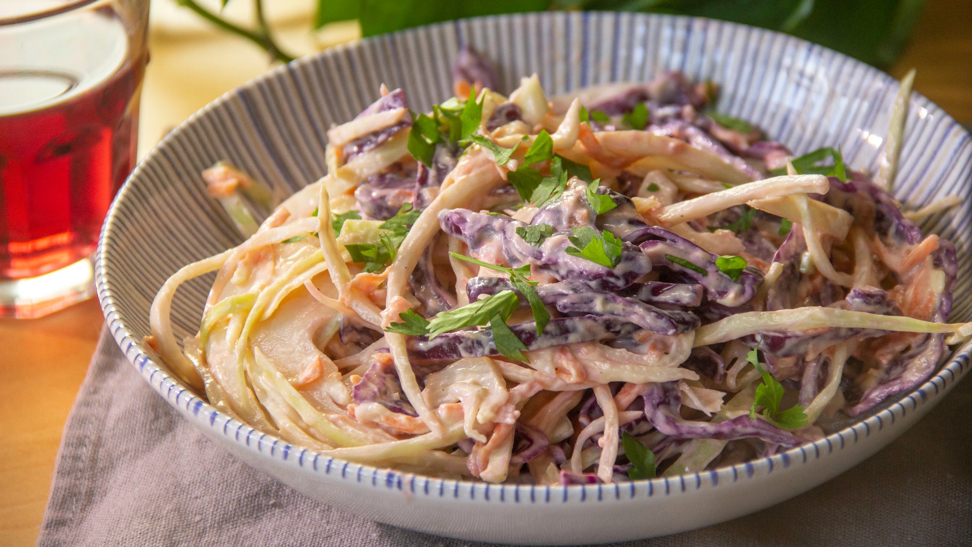 Ensalada de col americana (tipo KFC) | Delicioso | Univision