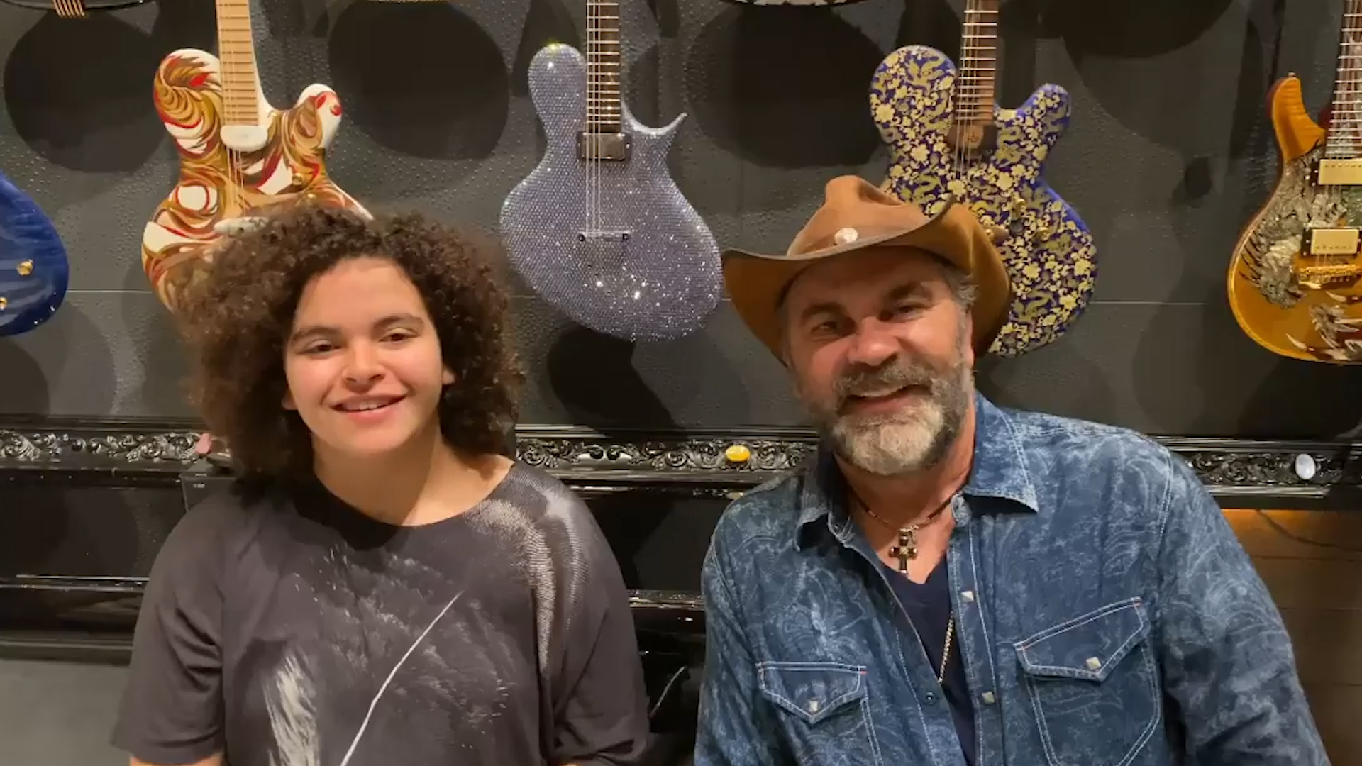 La cuarentena vuelve a unir vocalmente a Mijares y su hija Lucerito ...