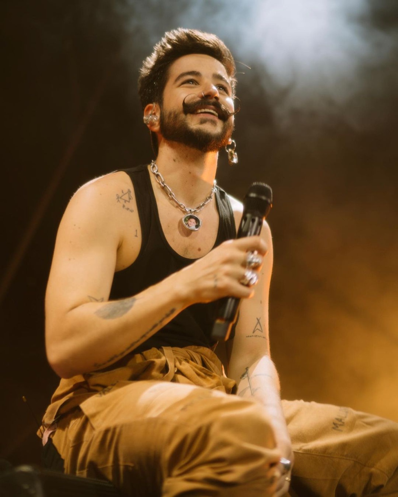 Así fue el primer concierto de Camilo en México, con todo y videollamada de Evaluna | Shows ...