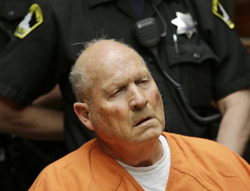 Aparece por primera vez en corte Joseph James DeAngelo, el 'Asesino del ...