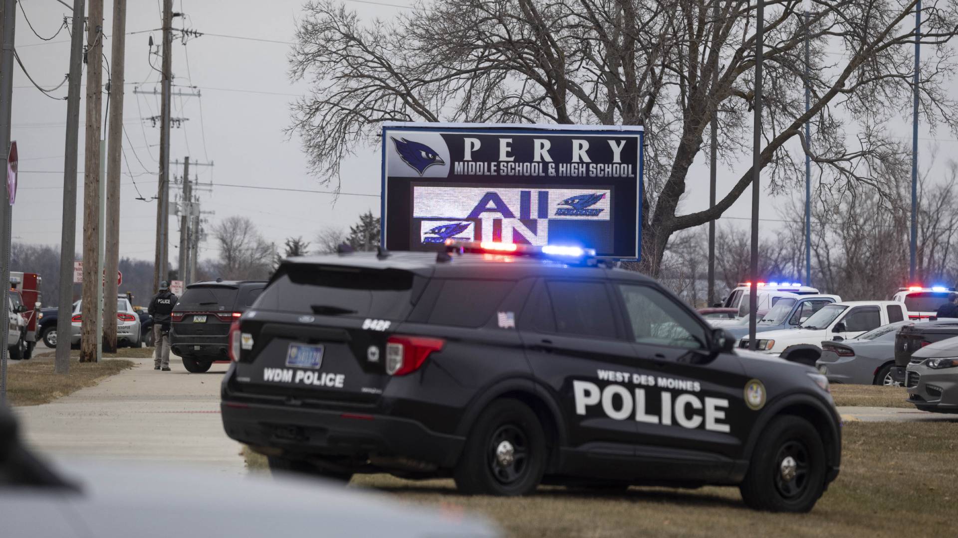 Lo que se sabe del tiroteo en una escuela secundaria en Iowa que dejó ...