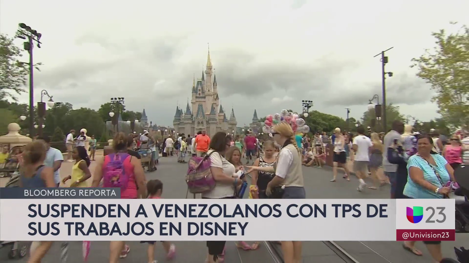 Suspenden a venezolanos con TPS de sus trabajos en Disney | Video ...