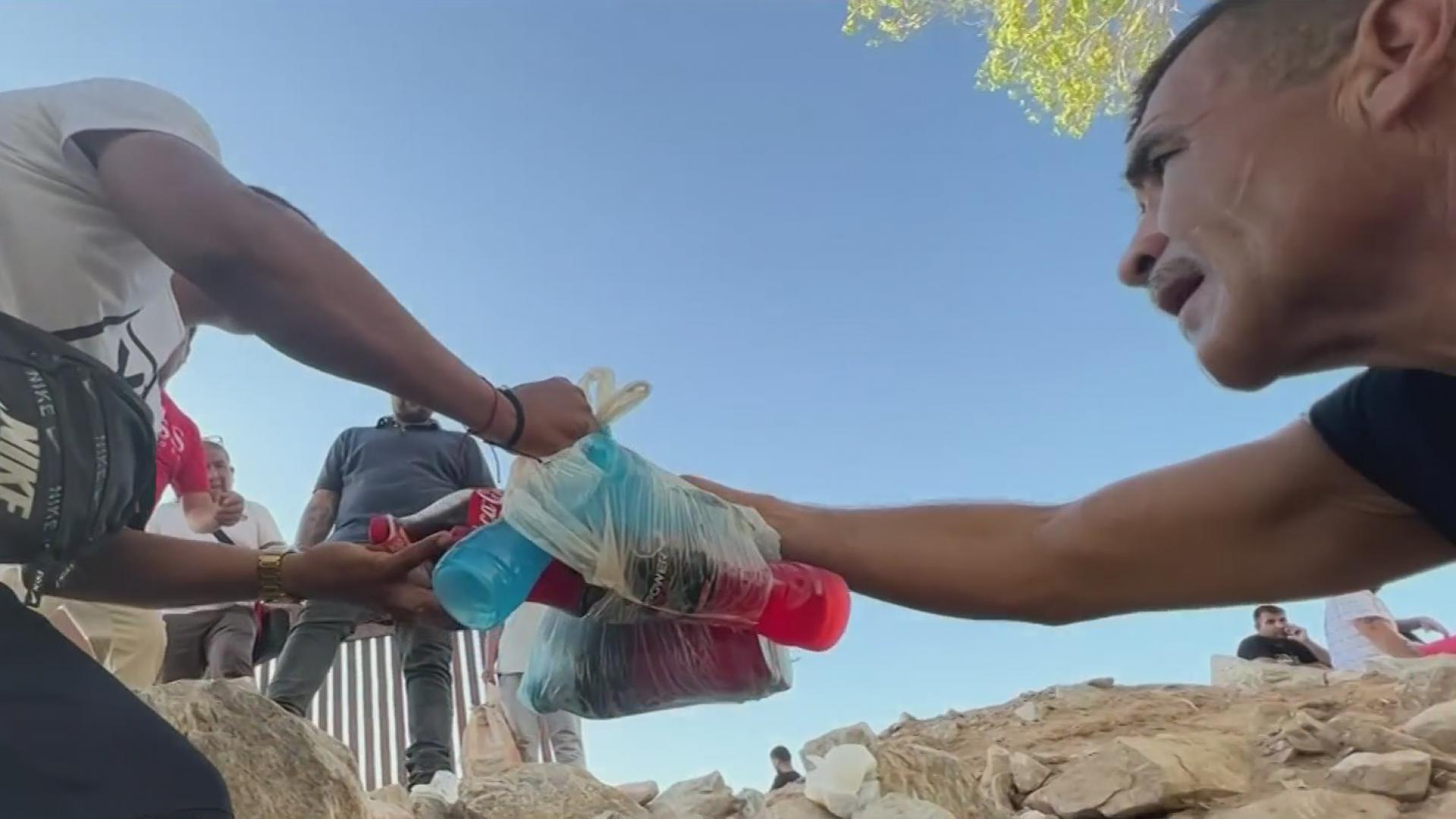 Así es como mexicanos en la frontera de Yuma, Arizona, brindan ayuda a ...